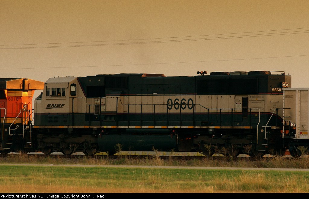 BNSF 9660